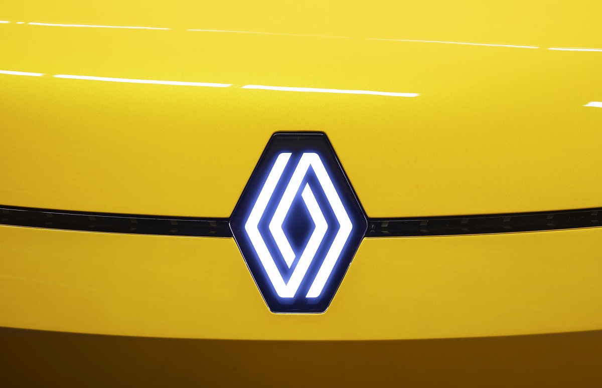 Gilles Vidal, Directeur du Design Renault, parle du nouveau logo ...